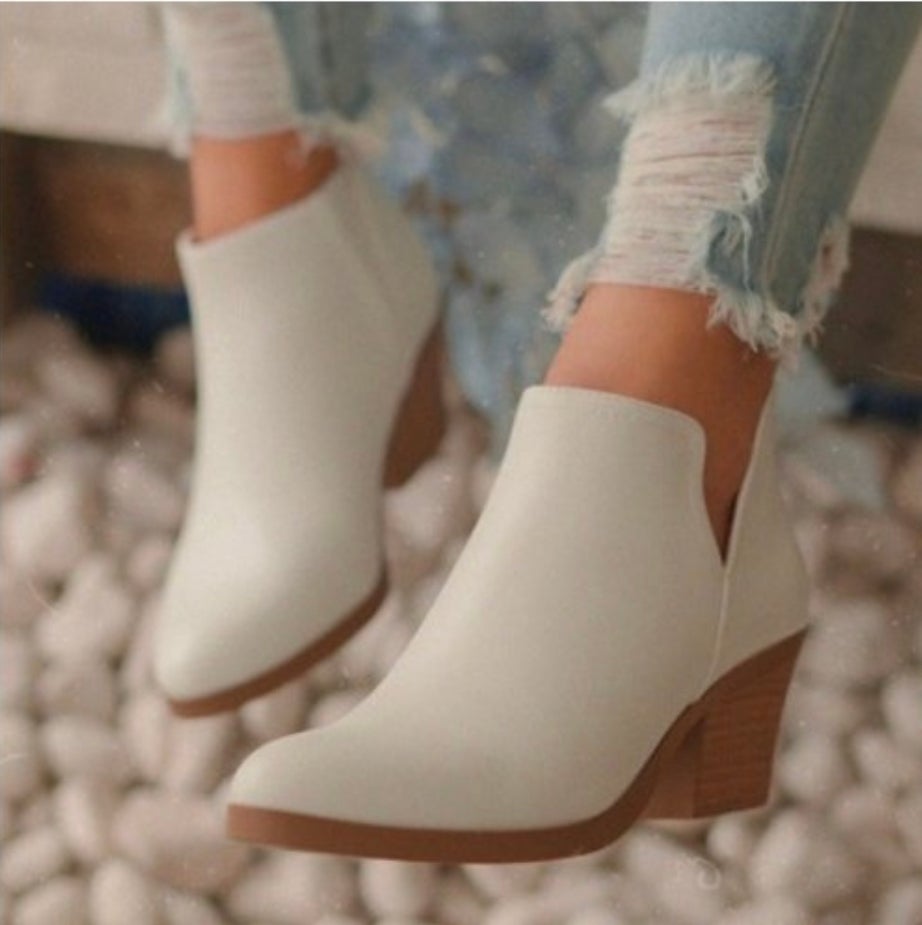 New York Minute - White | Simplicity Boutique